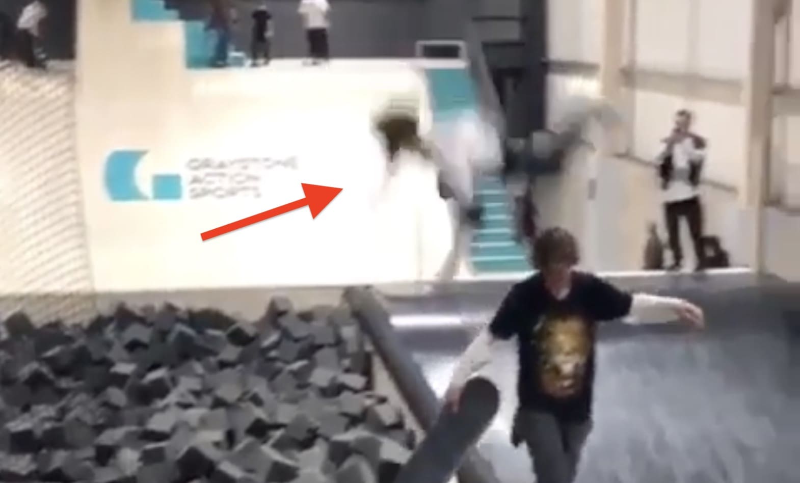 Human Missile Obliterates Skateboarder At Skate Park - Unofficial Networks