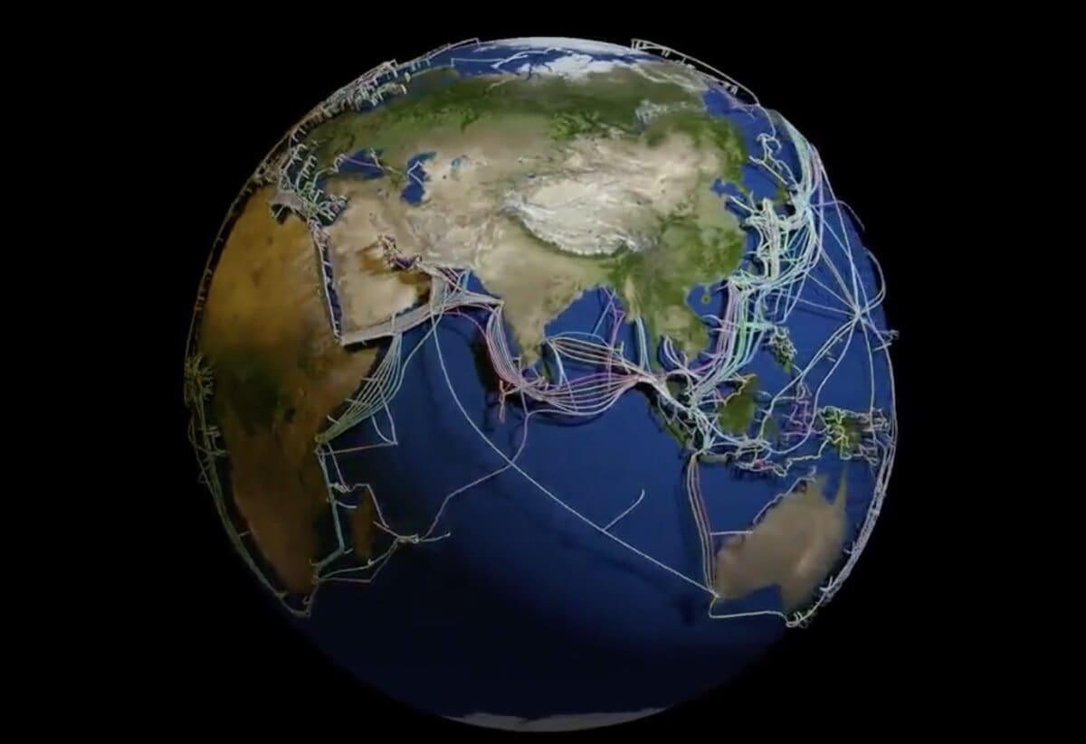 Map Shows All The Fibre Optic Cables Under The World's Oceans ...