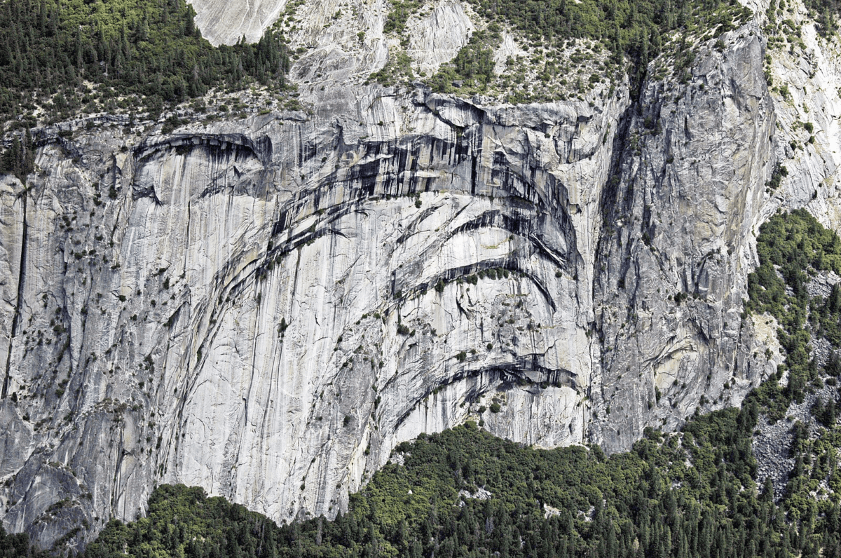 200 Foot Splinter On Yosemite Wall Closes Climbing Routes