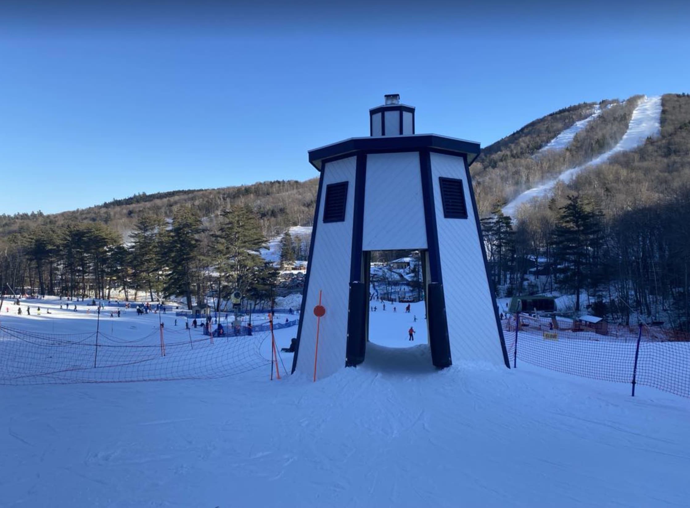 New Hampshire Ski Resort Opens World's First Ski-Thru Lighthouse ...