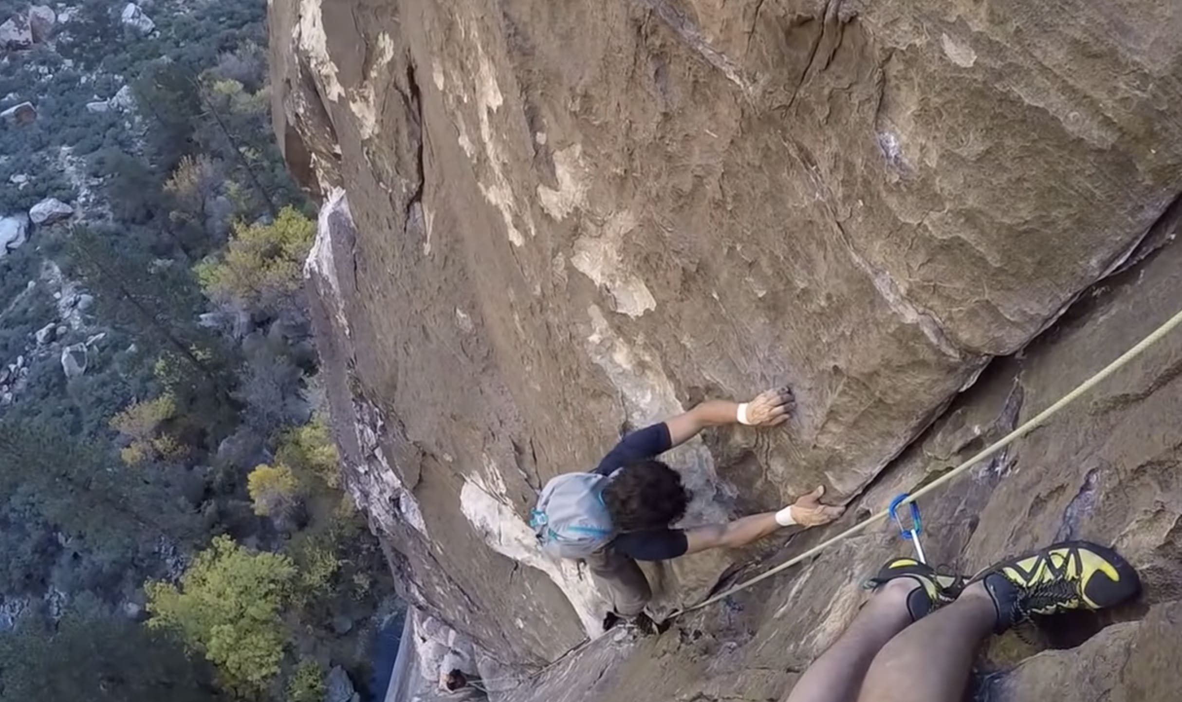 WATCH: Getting Passed By A Free Solo Climber - Unofficial Networks