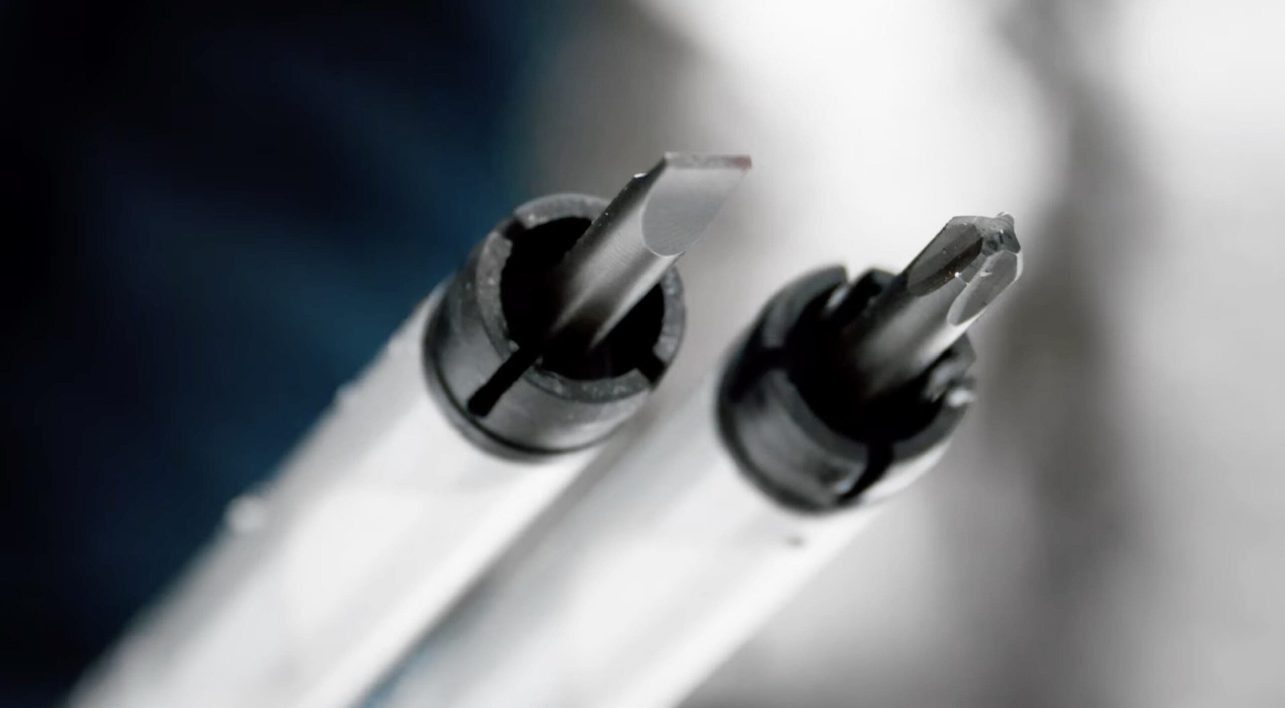 These New Ski Poles Feature A Hidden Pozi-Drive - Unofficial Networks