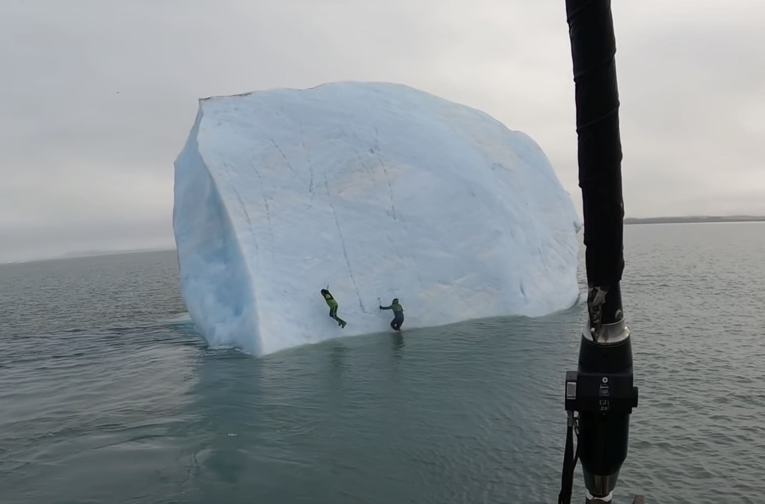 Iceberg Capsizes Sending Adventurers Into The Arctic Ocean - Unofficial ...