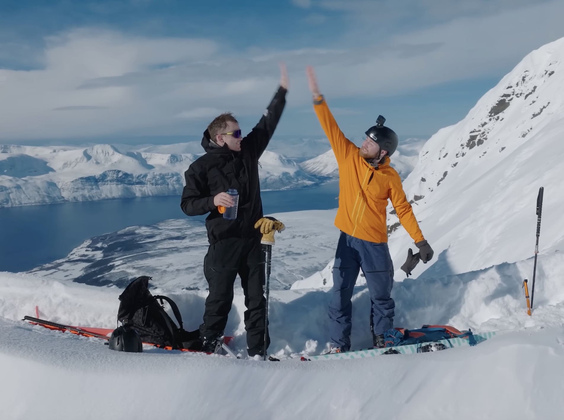 This Is What "Bring Your Brother To Work Day" Looks Like For A ...