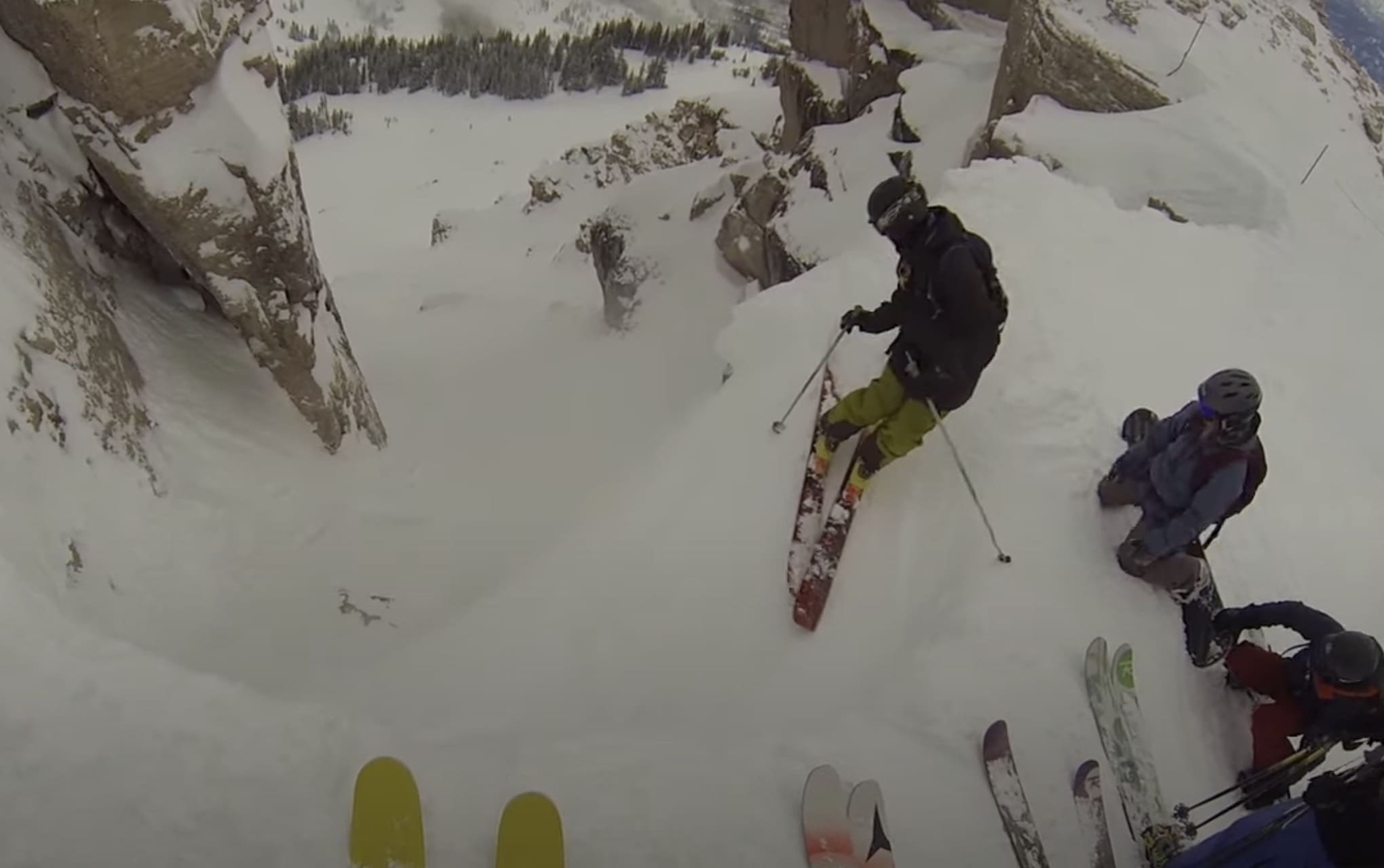 A Visual Guide To Perfectly Skiing Corbet's Couloir - Unofficial Networks