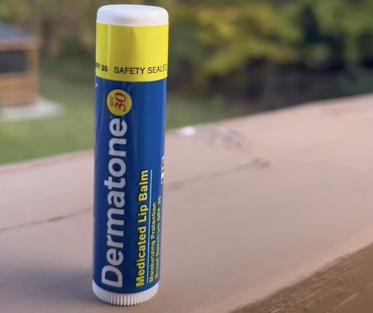 5 Essential Ski Accessories For Under $10 - Unofficial Networks