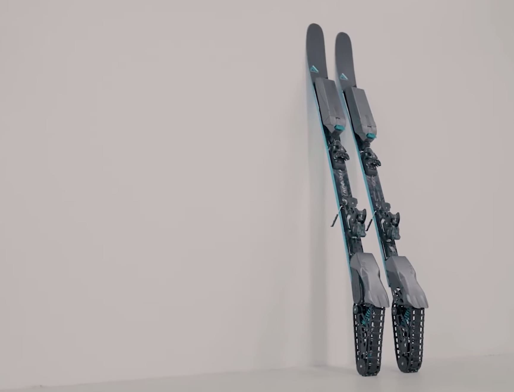 Tech Company Aims To Combine The Snowmobile With Skis - Unofficial Networks
