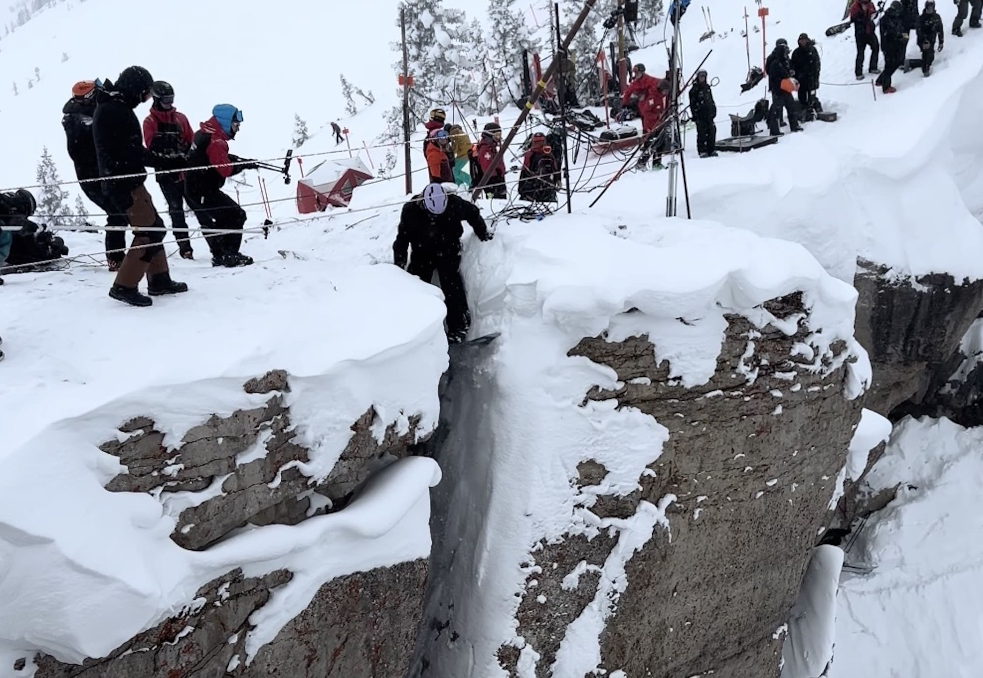 Snowboarder Descends Unique Entry Into Corbet's Couloir @ Jackson Hole ...