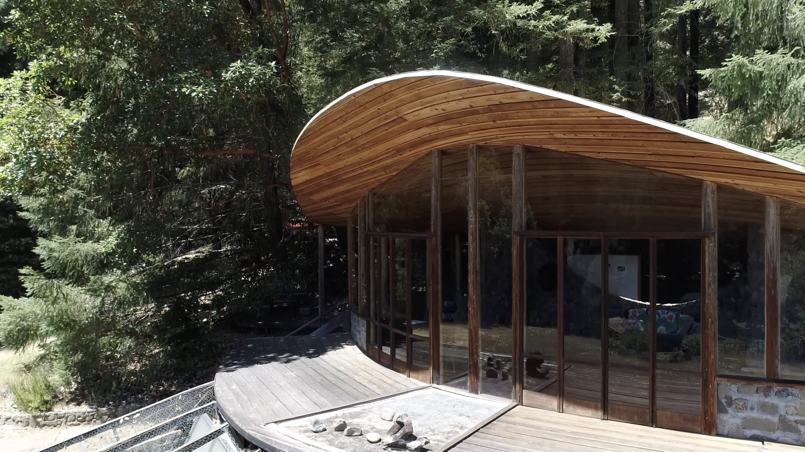California Man's Handbuilt Off-Grid Home Now Worth Millions ...