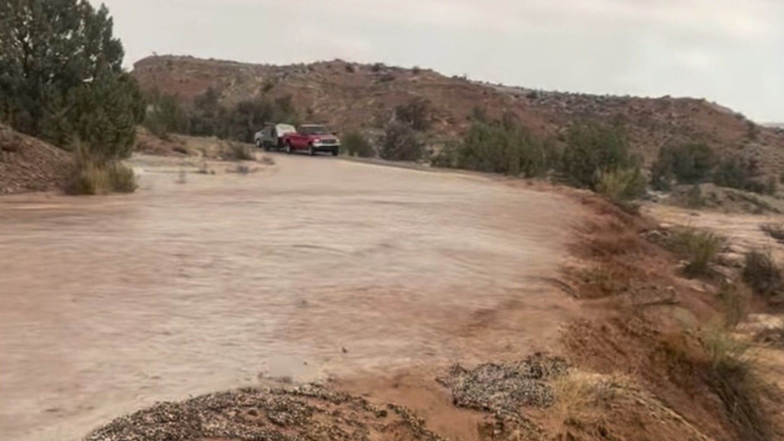 Utah Hikers Rescued After Flash Flood Cuts Off Return Route ...
