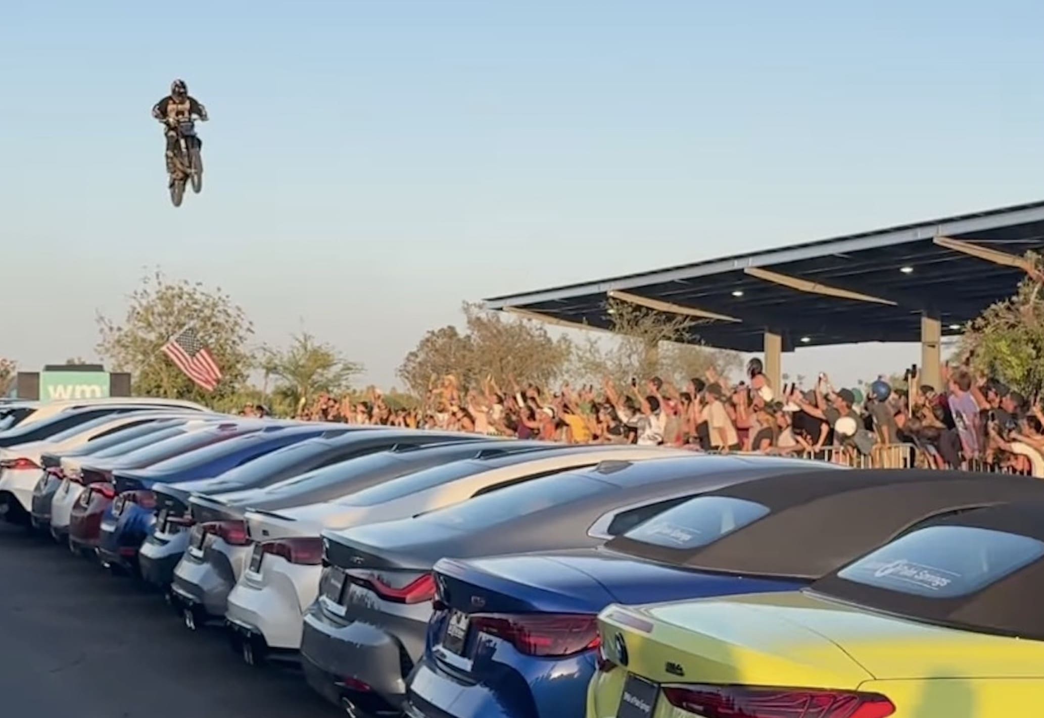 Dirt Biker Sets World Record After Landing 200 Foot Jump To Flat ...