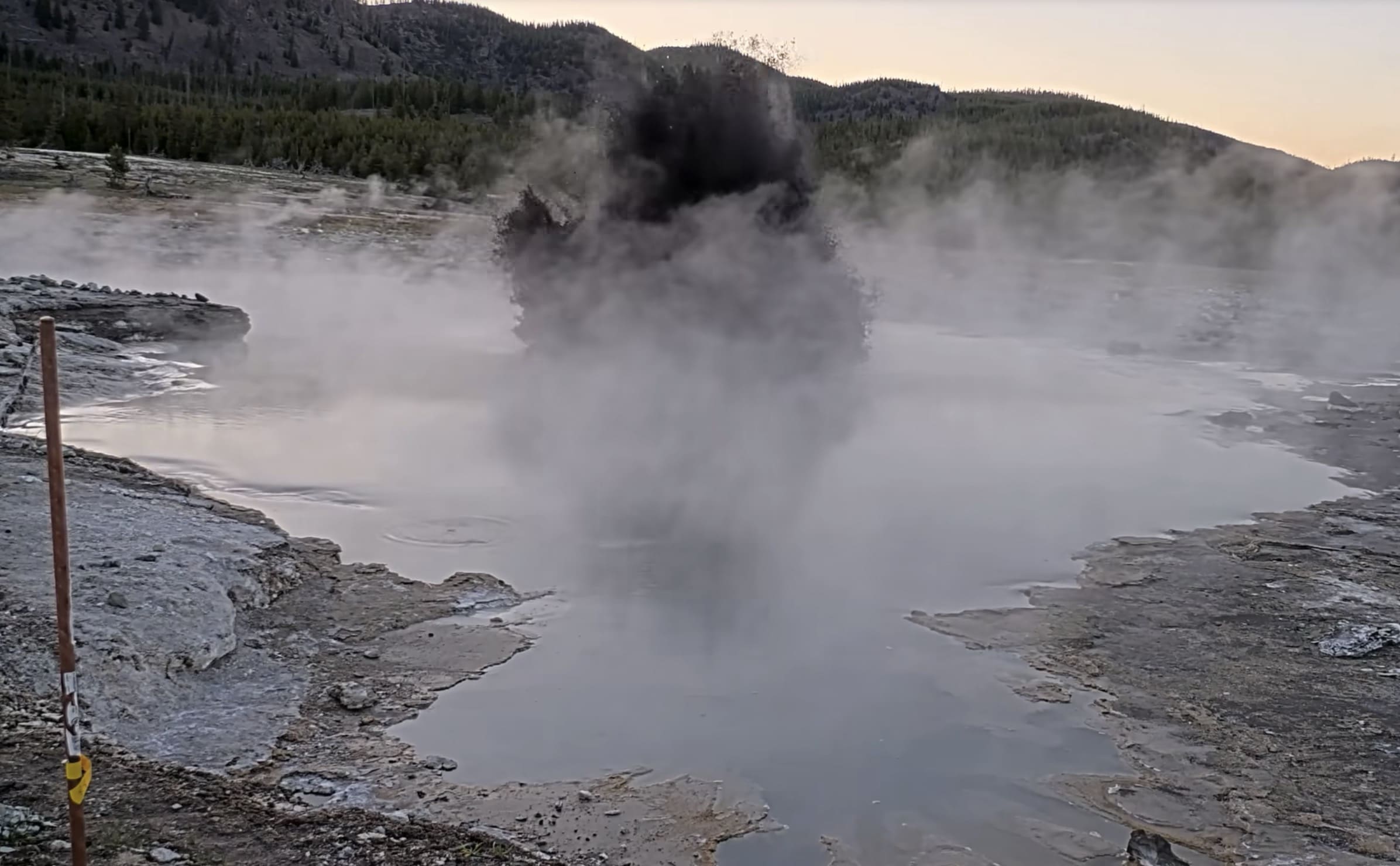 Brand New Webcam Captures Eruption In Biscuit Basin @ Yellowstone ... Brand New Webcam Captures Eruption In Biscuit Basin @ Yellowstone ...