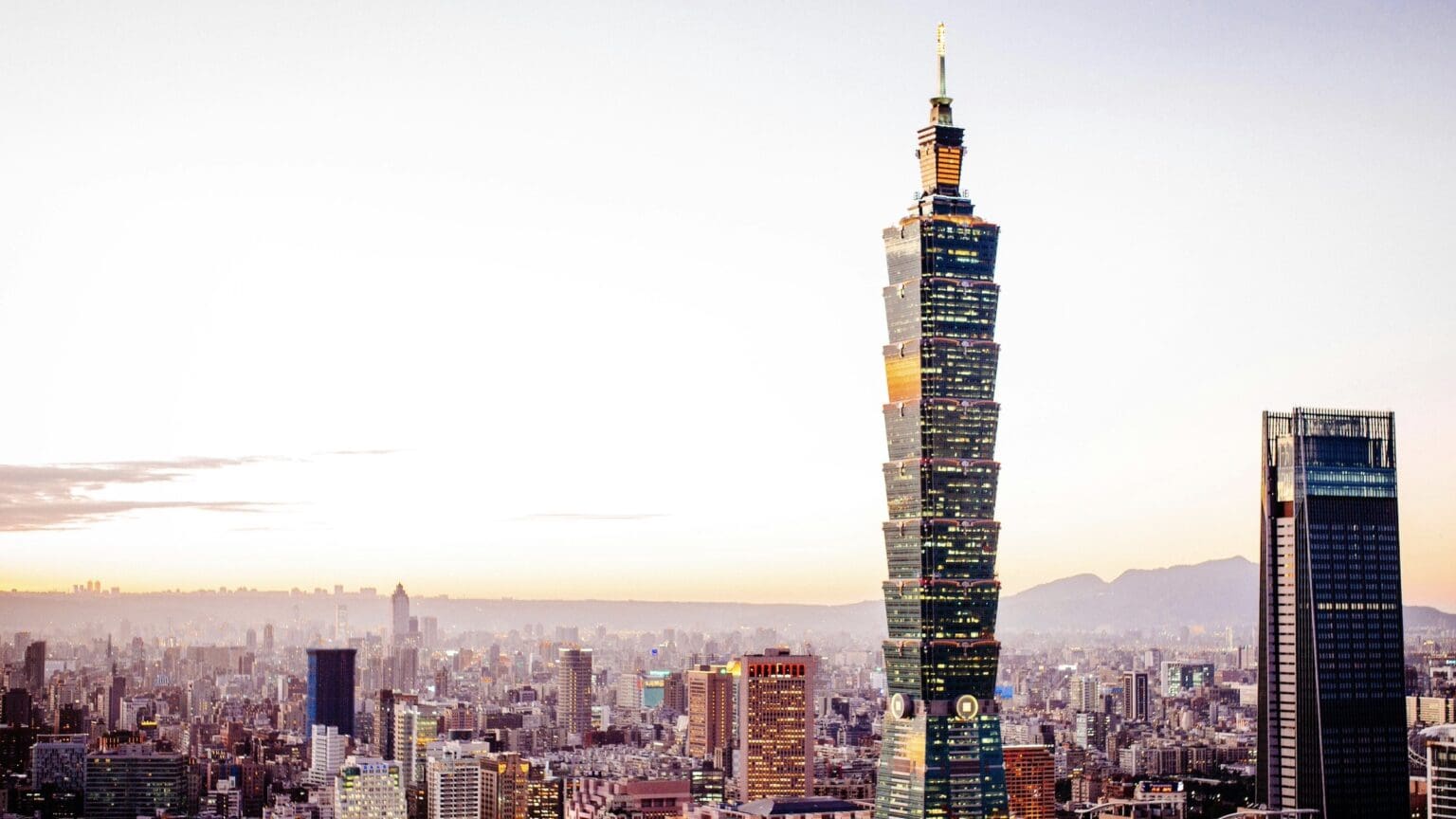 Alex Honnold Set To Climb Taiwan's Tallest Building In A Live Netflix Special - Unofficial Networks