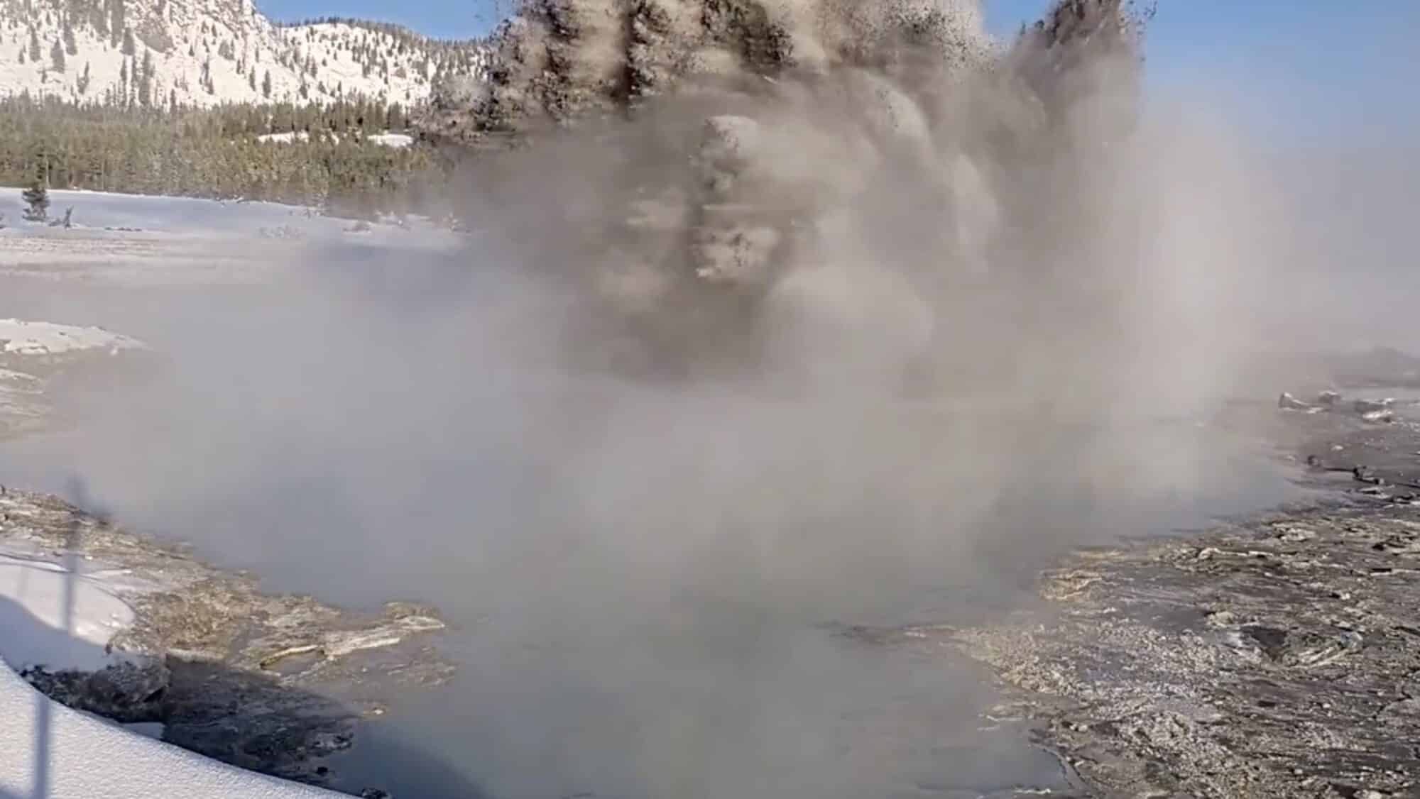 Another Hydrothermal Explosion Captured On Live Camera @ Yellowstone ...