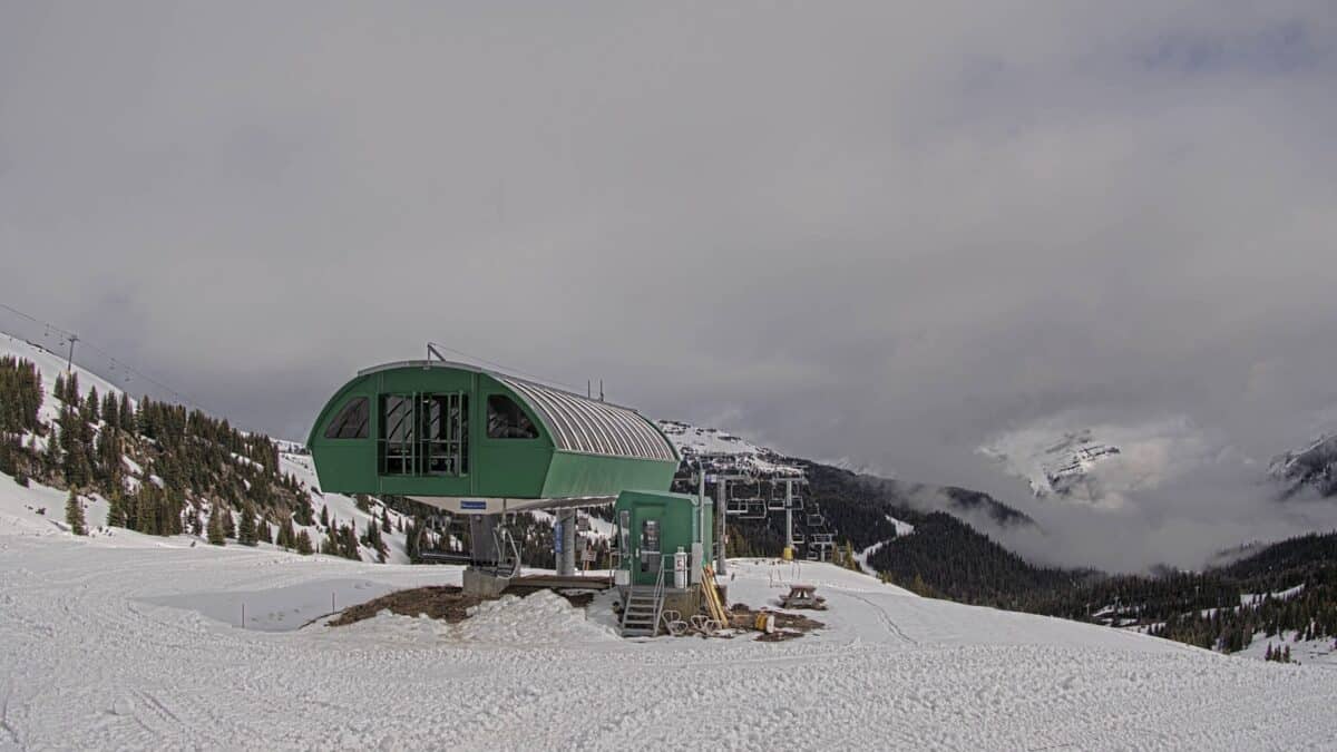 Canada’s Ski Season Isn't Over: How to Ski Banff Sunshine This Summer ...
