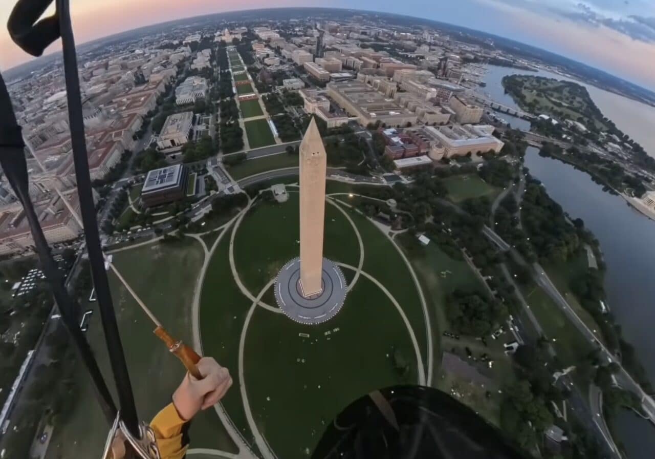 U.S. Army Parachute Team Swoops Past Washington Monument During ...