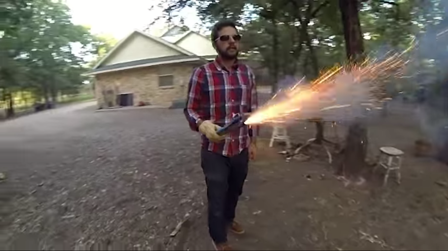 Sweet GoPro Hack – Ceiling Fan Gives Matrix Effect | Unofficial Networks