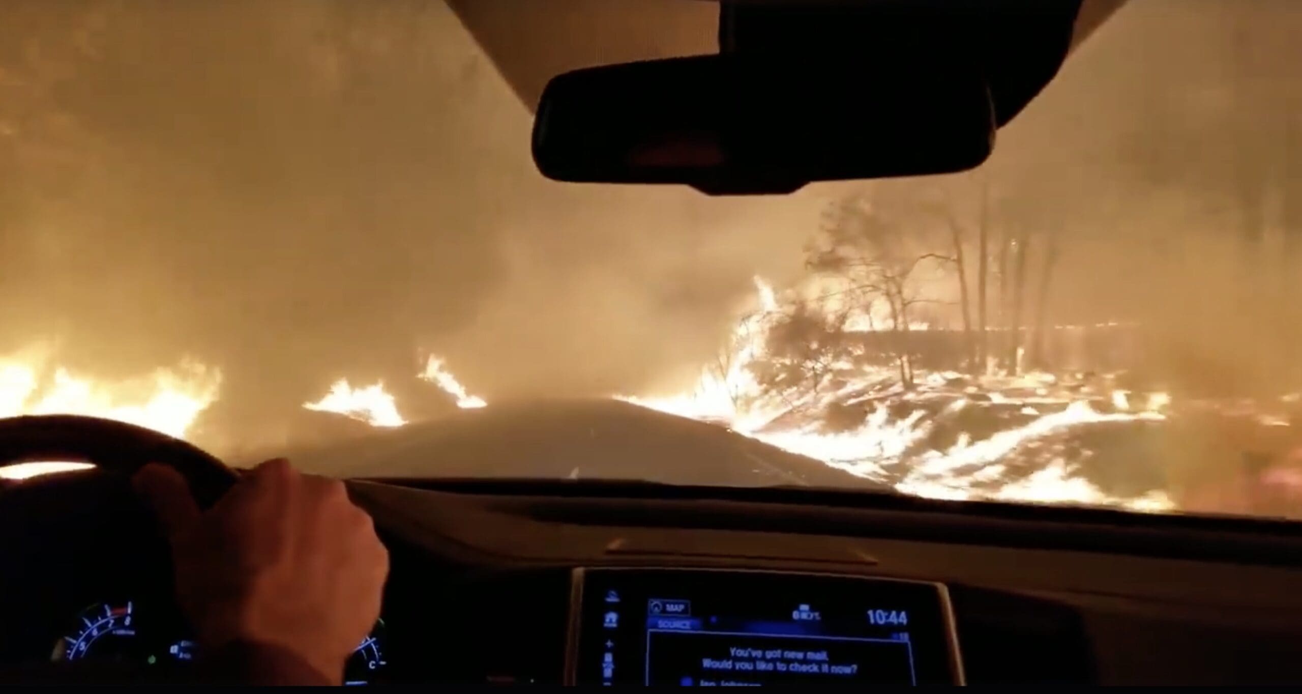 Terrifying Footage Of Escaping The ‘Camp Fire’ in Paradise, CA ...