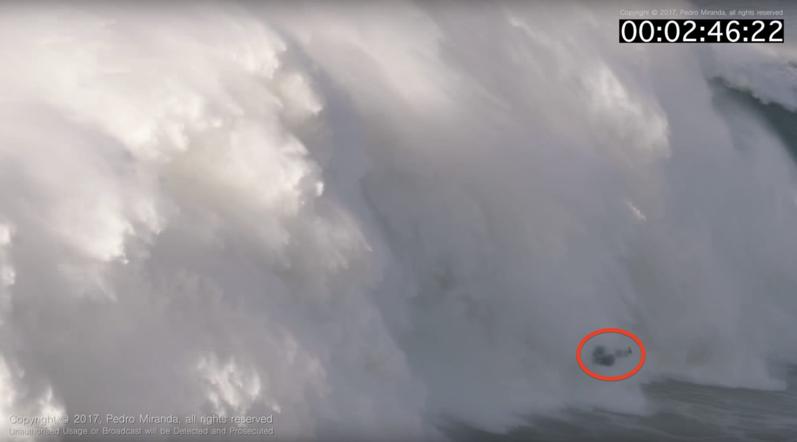 Back-Breaking Wipeout at Nazaré Wins SURFER’s ‘Worst Wipeout of the ...