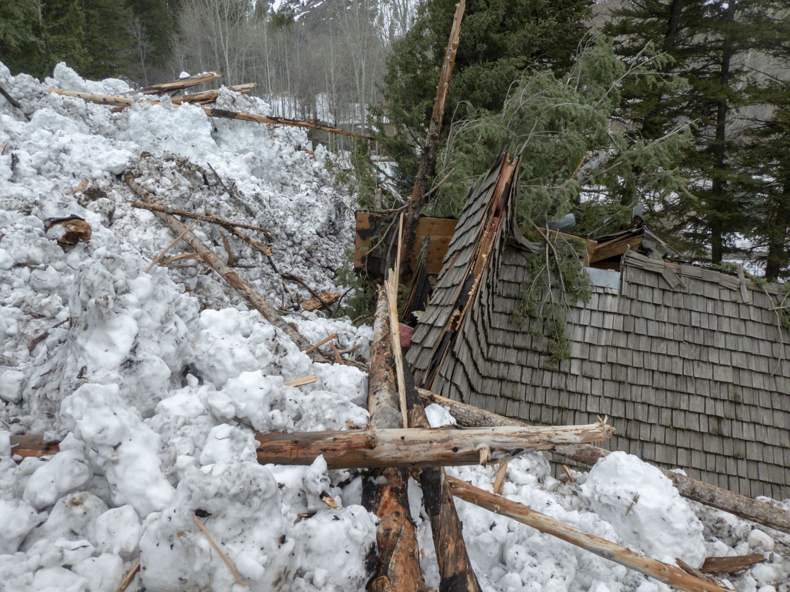 VIDEO: Wet Avalanche Destroys Two Homes In Idaho