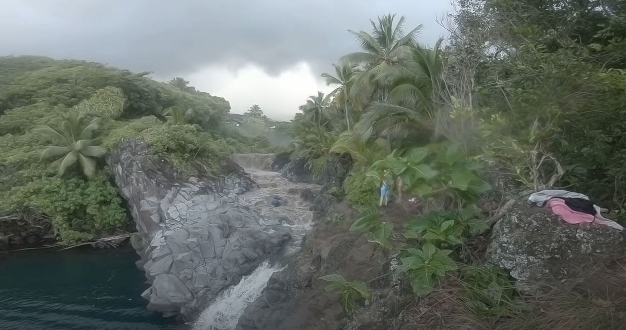 Tourists Nearly Escape Raging Hawaiian Flash Flood (Watch)