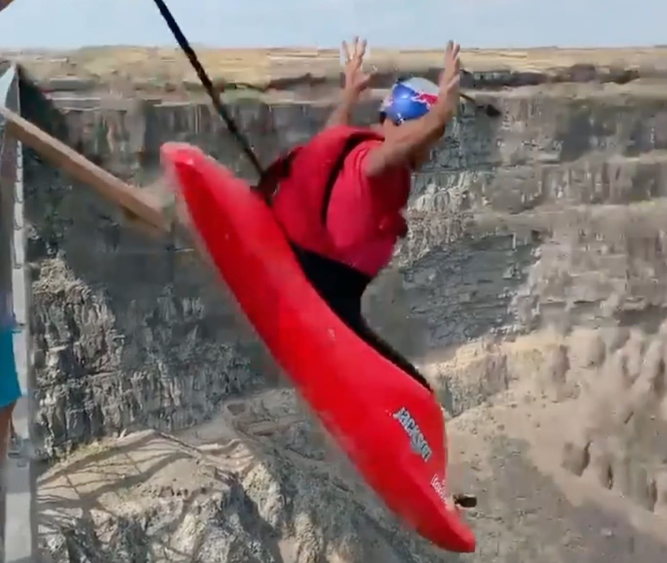VIDEO: Kayaker Sends BASE Jump Off Bridge in Twin Falls, Idaho ...