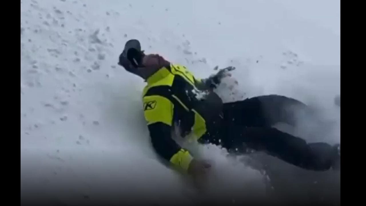 Jump Into Deep Snow Pile Doesn’t Go To Plan
