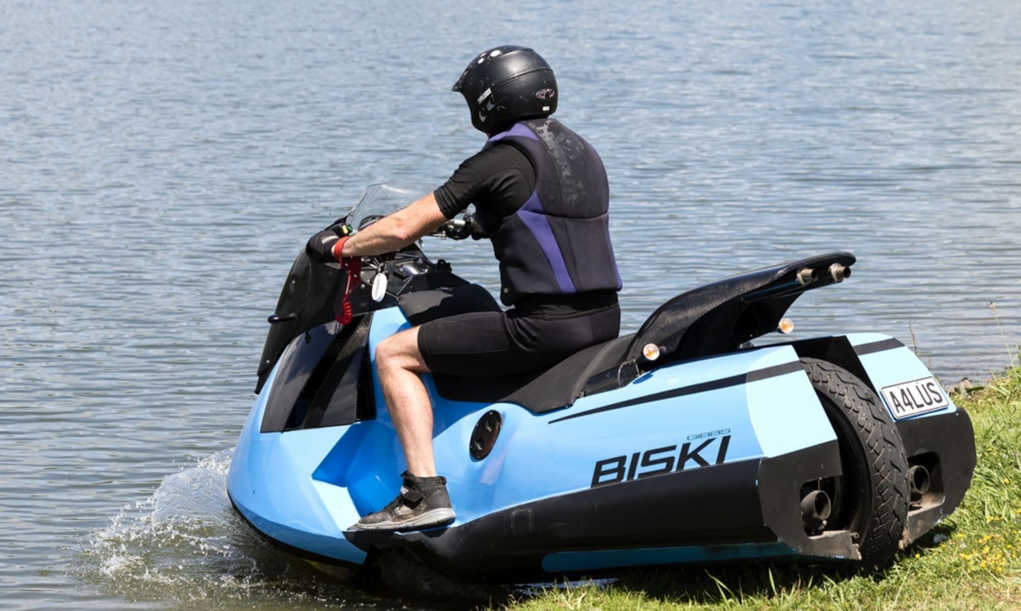 Motorcycle/Jetski Hybrid Coming In Hot Just In Time For Summer