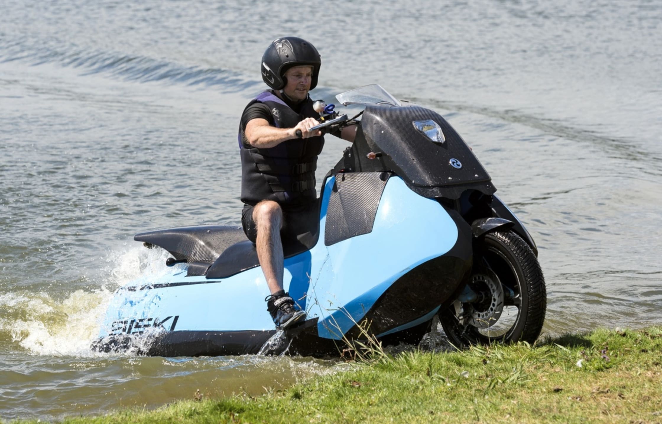 Motorcycle/Jetski Hybrid Coming In Hot Just In Time For Summer