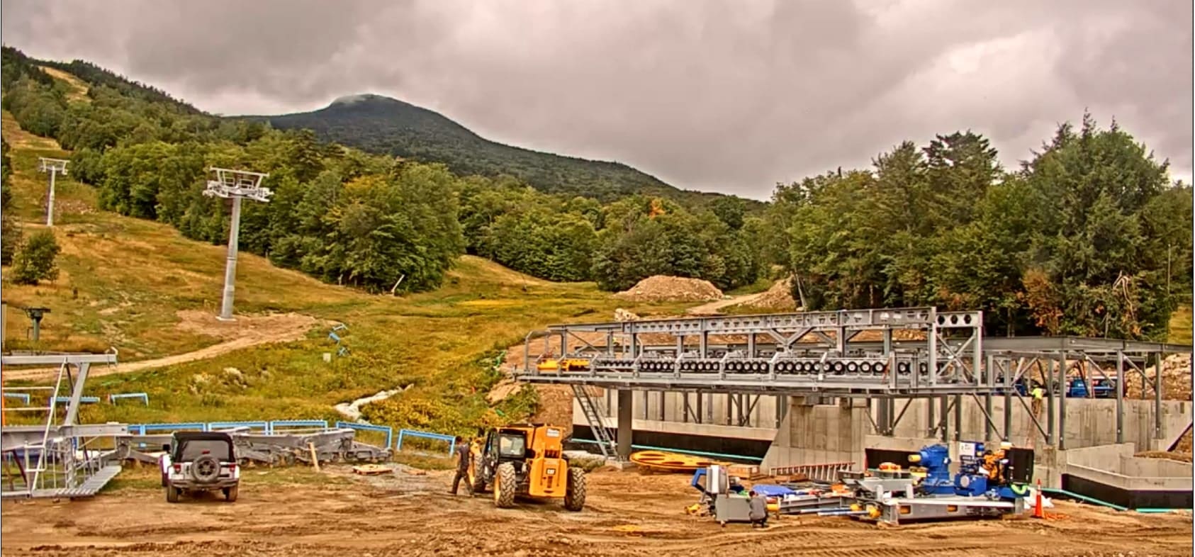WATCH: Waterville Valley Installs Massive Towers For New Bubble Lift