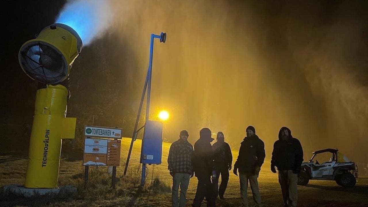Midwest Ski Area Tests Snow Guns As Temps Drop Below Freezing