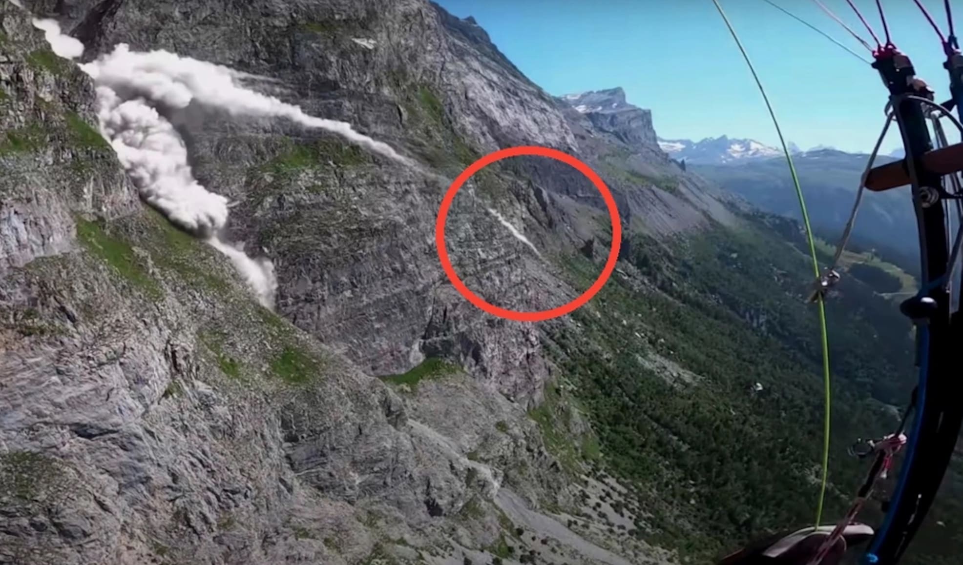 WATCH: Paraglider Witnesses Gnarly Rockfall In French Alps (Rock ...